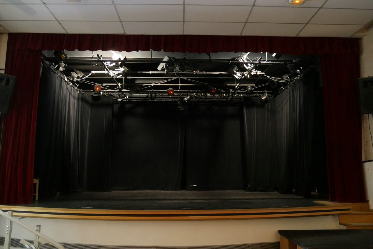 Scène - Les Comédiens de la Tour